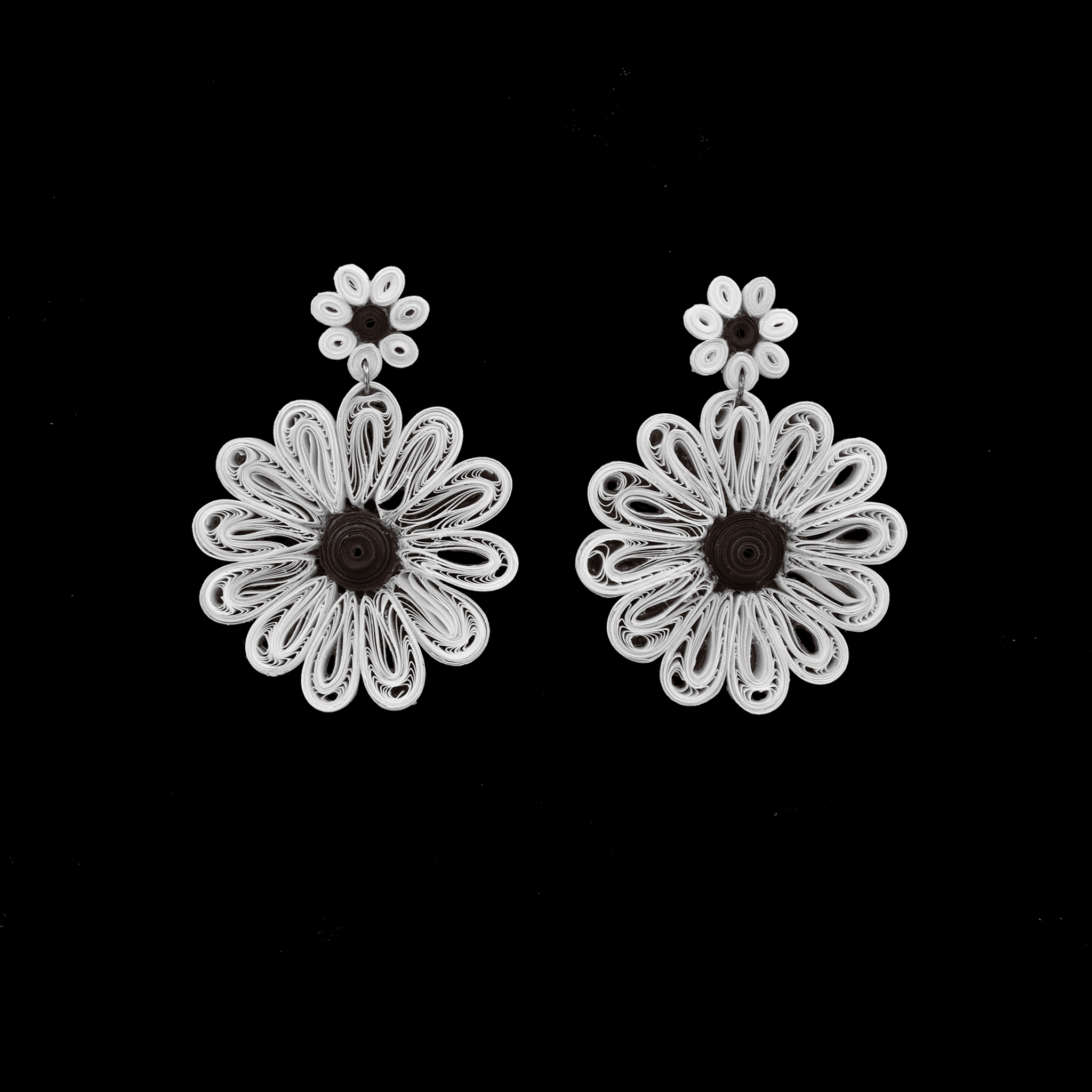 Daisy Flower Earrings – Josephine Alexander Collective